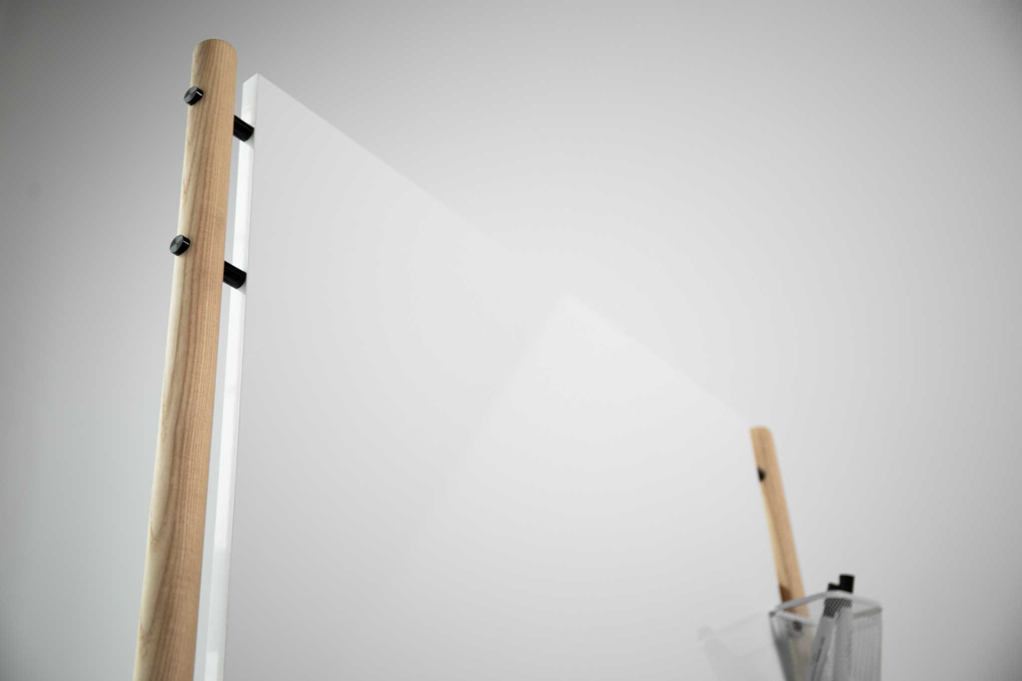 Makr Furniture – Gallery – MIRLUX Premium Panel